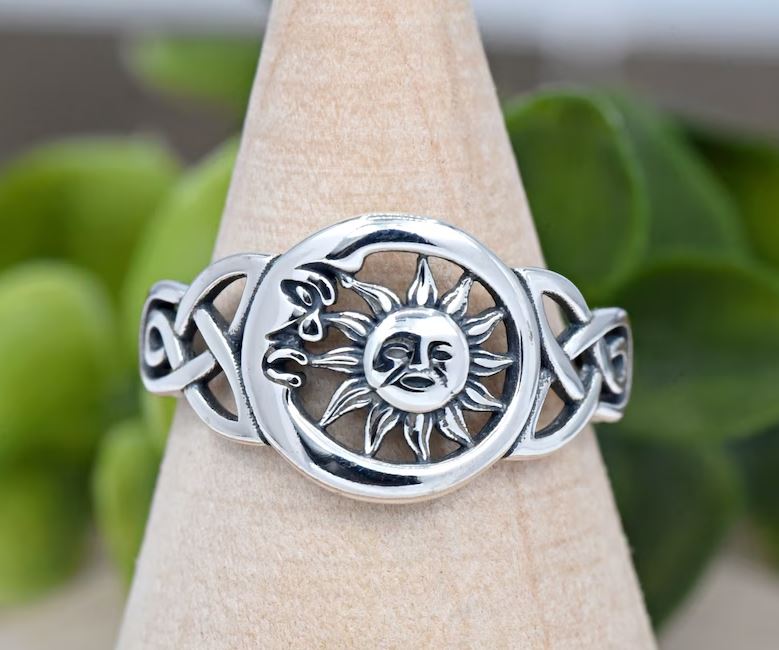 Renaissance Sun Ring - Luminis Solis – Steampunk and Renaissance